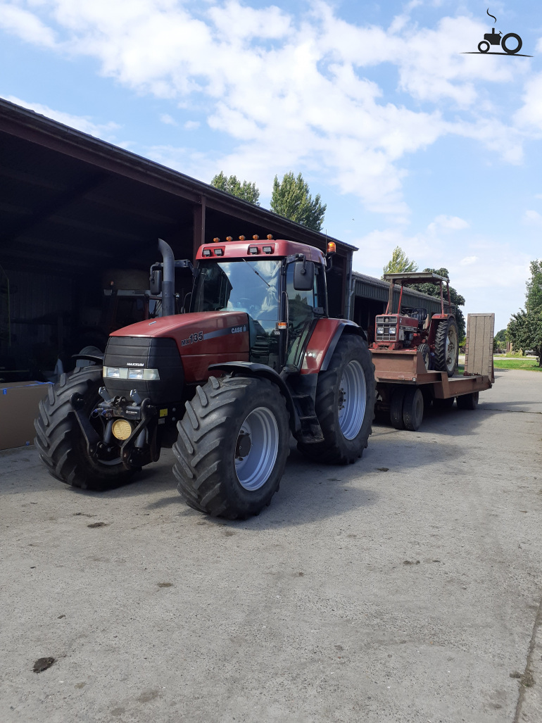 Foto Case IH Maxxum MX 135 #1481571
