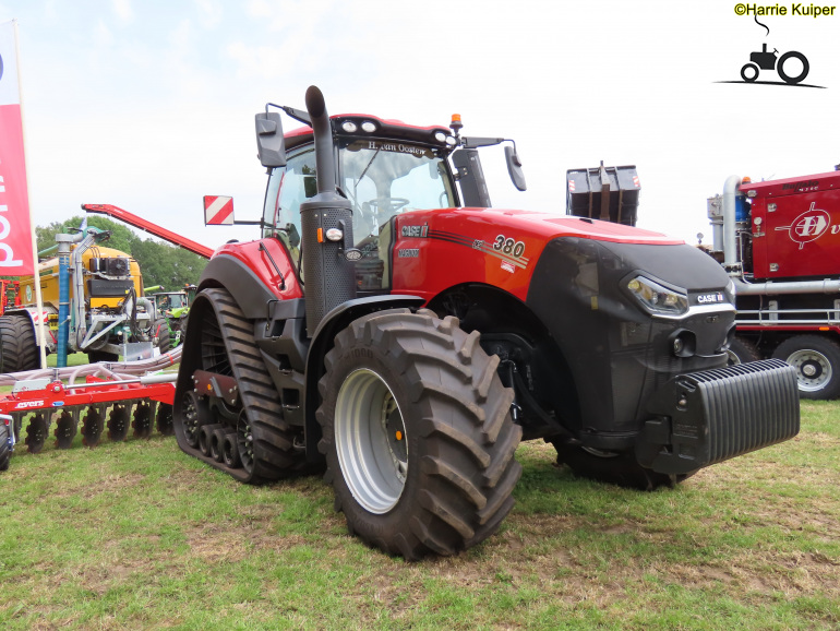 Foto Case IH Magnum 380 van H. van Oosten Intermediair en Logistiek B.V.