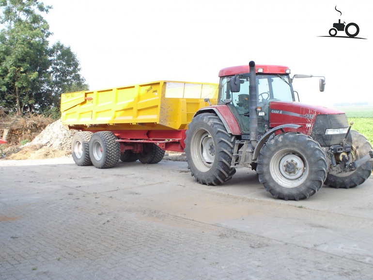 Foto Case IH Maxxum MX 135 #951755