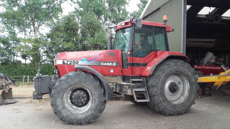 Foto Case International Magnum 7250 Pro #1243418