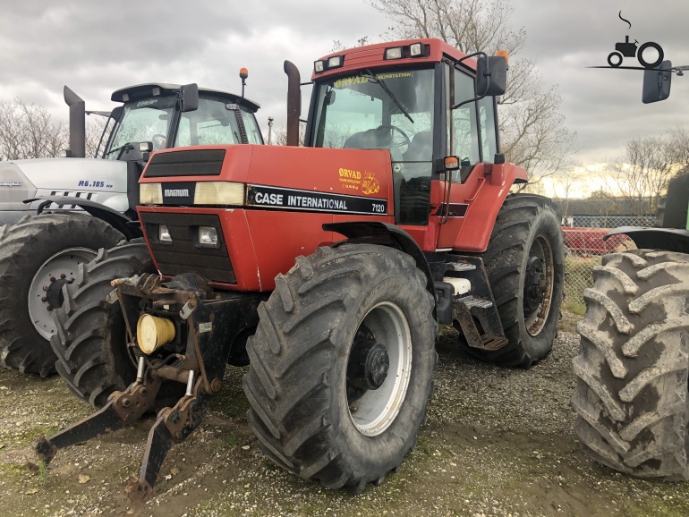Foto Case International Magnum 7120 #1319417