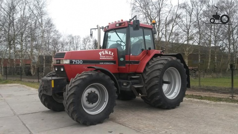 Foto Case International Magnum 7130 #1460296