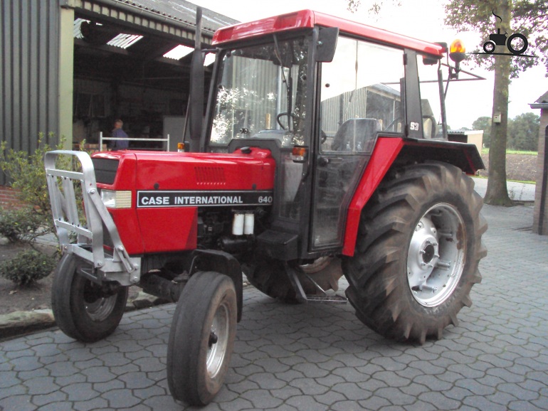 Foto Case International 640 van Oude Egbrink Vleesvarkens