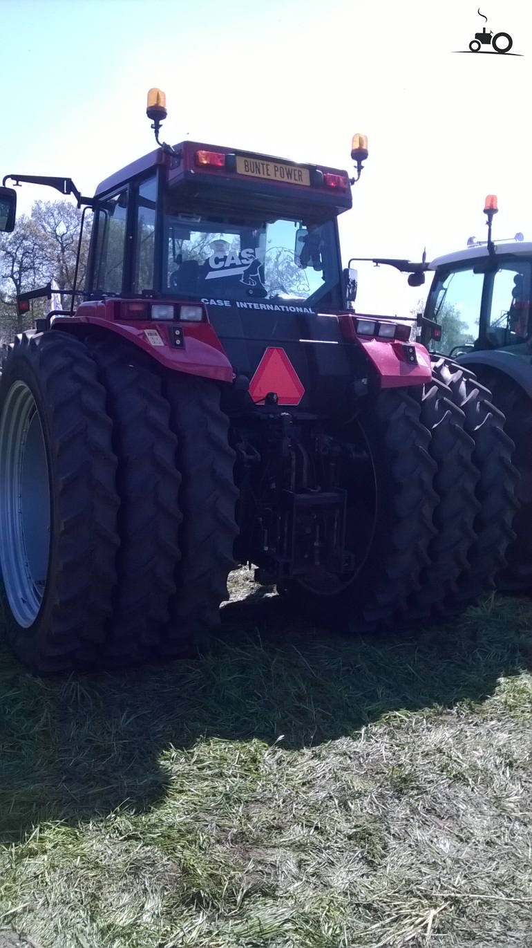 Foto Case International Magnum 7250 #840093