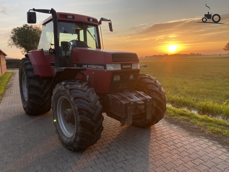 Foto Case International Magnum 7140 #1425206