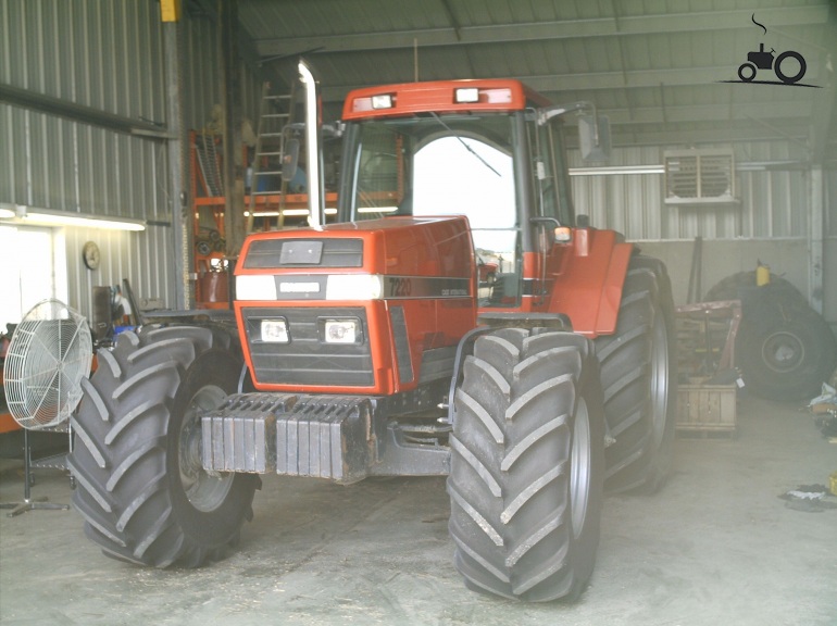 Foto Case International Magnum 7220 #143378