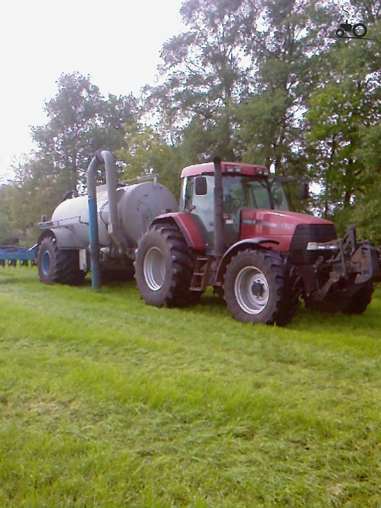 Foto Case MX 135 #233599