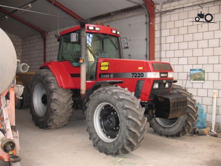 Foto Case International Magnum 7220 #32309