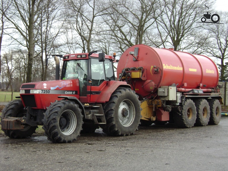 Foto Case International Magnum 7250 Pro #377299