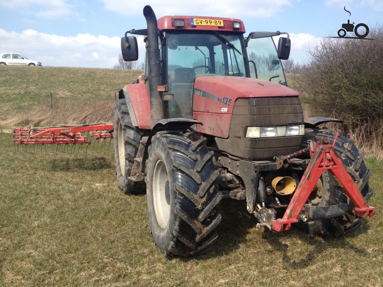 Foto Case IH Maxxum MX 135 #745076