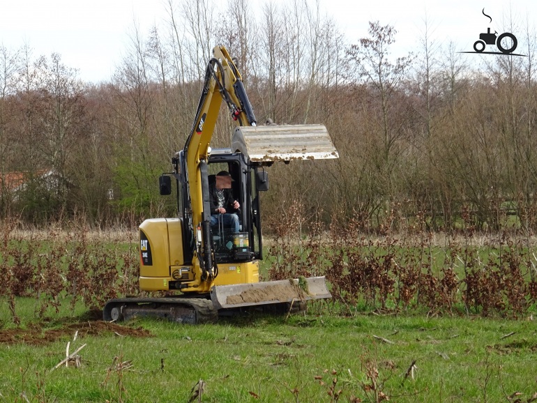 Foto Cat 304c van A.j. Looman & Zn.