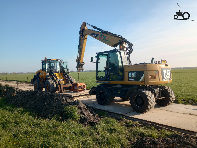 Foto Cat M315D #1515726