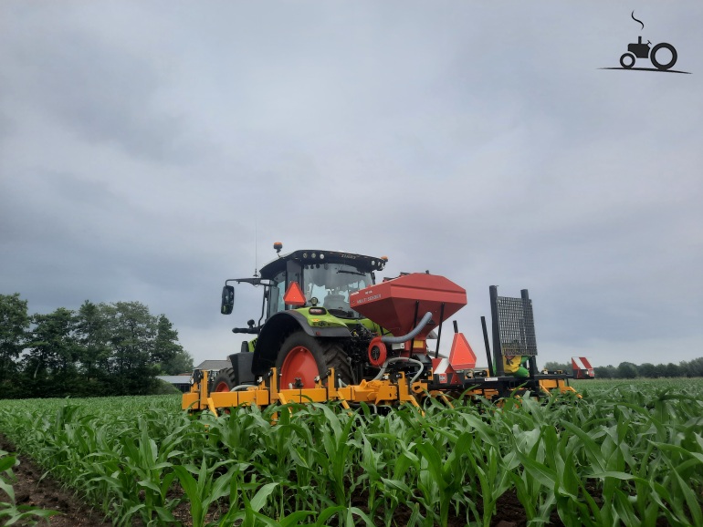 Foto Claas Arion 660 #1422344