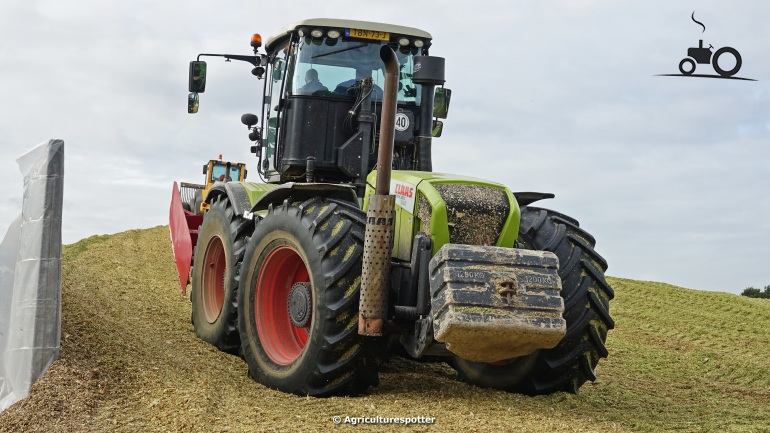 Foto Claas Xerion 3300 VC #1442908
