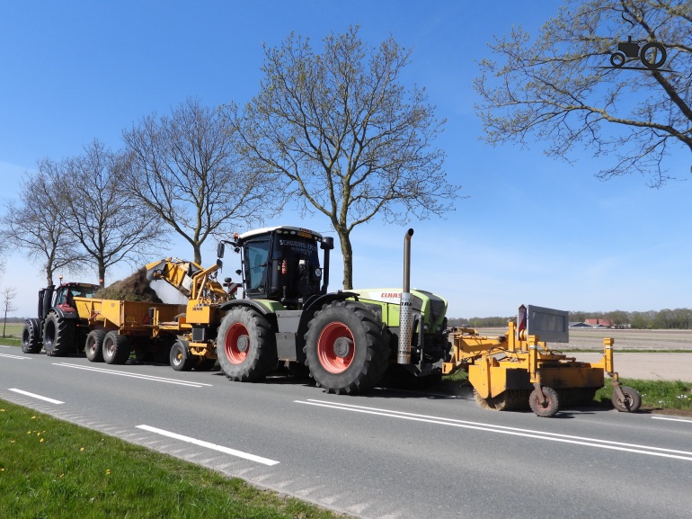 Foto Claas Xerion 3300 VC #1468028