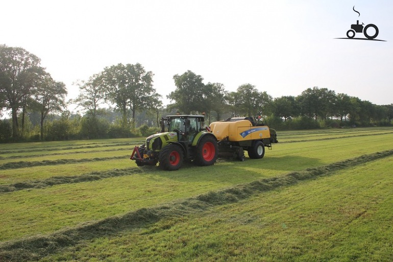 Foto Claas Arion 650 van H Vrieling