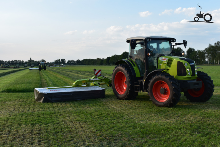 Foto Claas Arion 430 #1479623