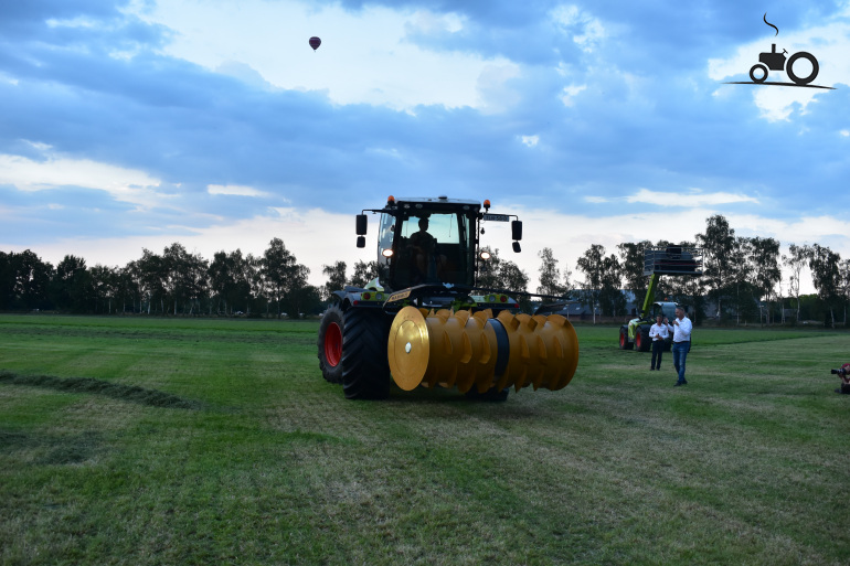 Foto Claas Xerion 4000 #1481168