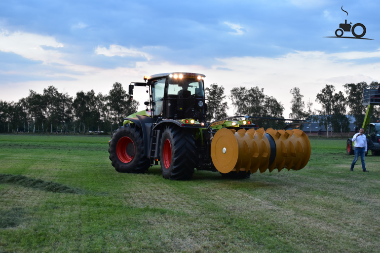 Foto Claas Xerion 4000 #1481185