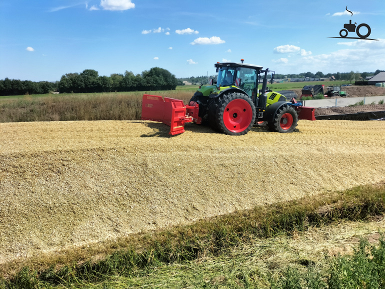 Foto Claas Arion 650 van H Vrieling
