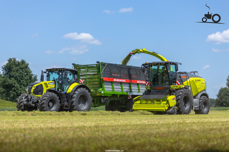 Claas Axion 870 Night Edition