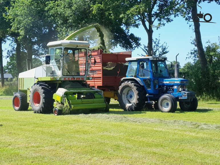 Foto Claas Jaguar 690 #1626868