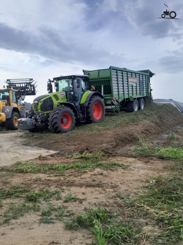Foto Claas Axion 830 #1631692