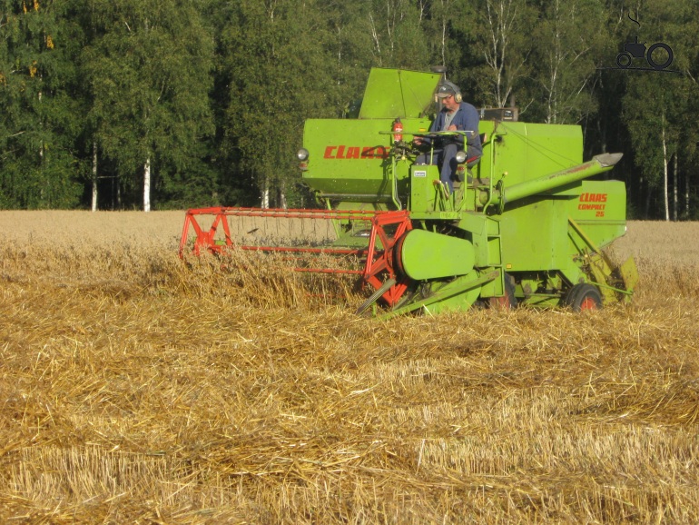 Foto Claas Compact 25 #288804