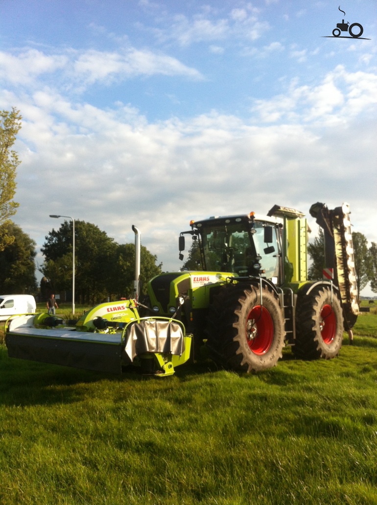Foto Claas Xerion 3800 TRAC #671124