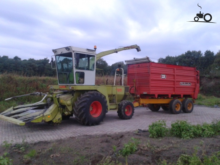 Foto Claas Jaguar 80 SF #689708