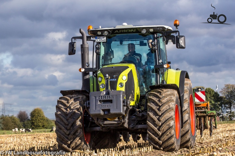 Foto Claas Arion 650 #747124