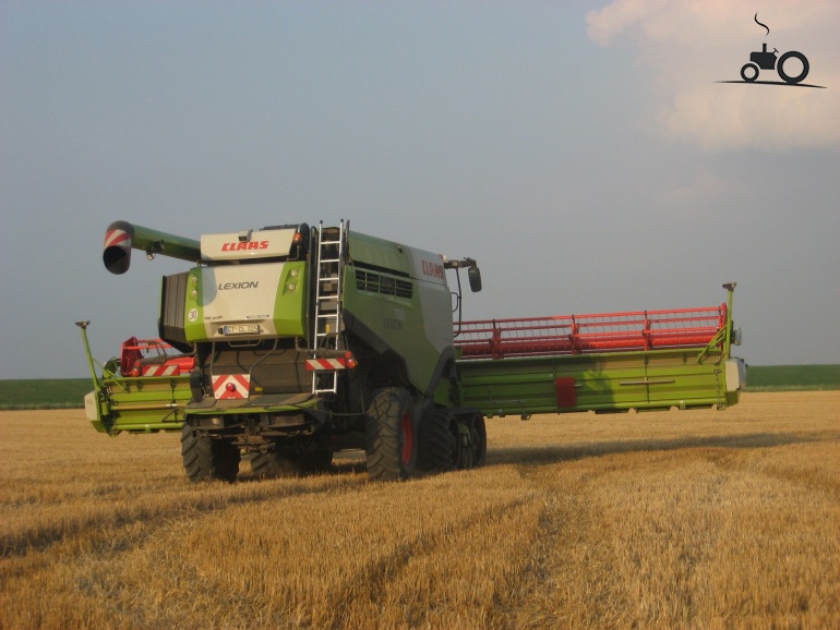 Claas Lexion 780 - United Kingdom - Tractor picture #787205
