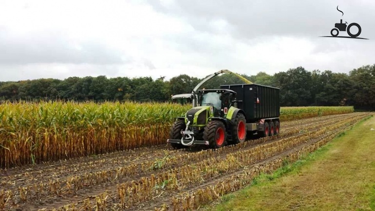 Foto Claas Axion 950 van Agribumper Nederland