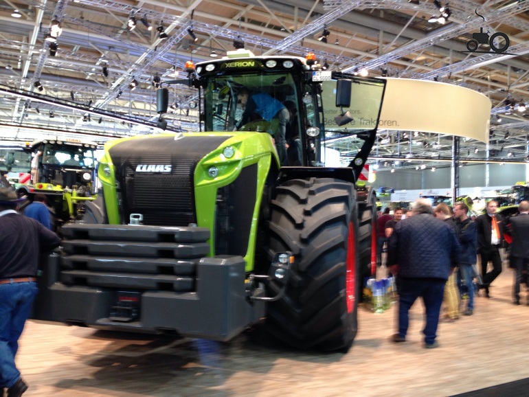 Claas Xerion 5000 - United Kingdom - Tractor picture #808497