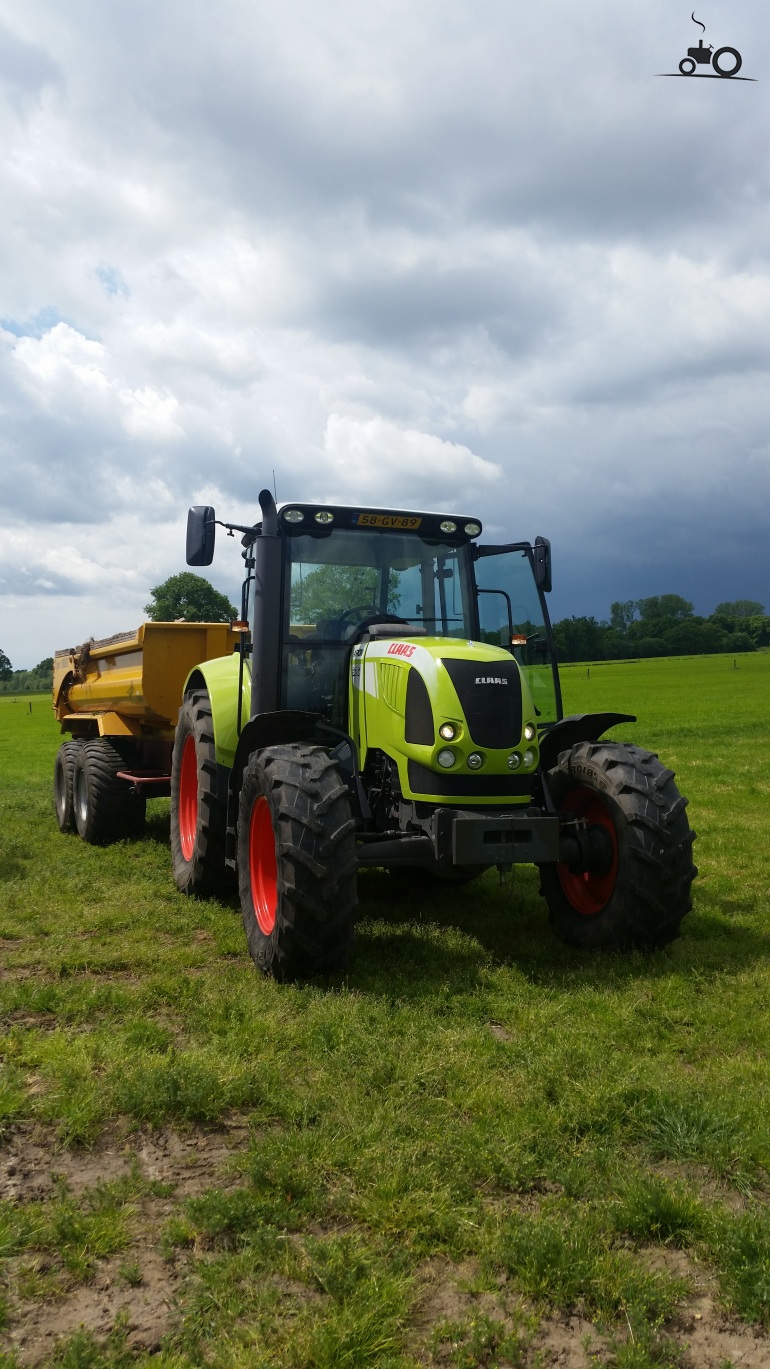 Foto Claas Arion 610c #923696