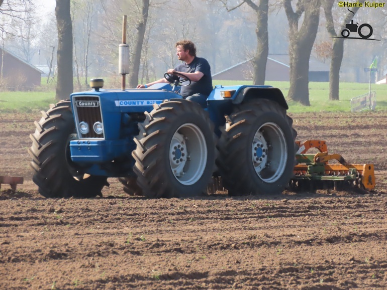 Foto County 764 #1467148