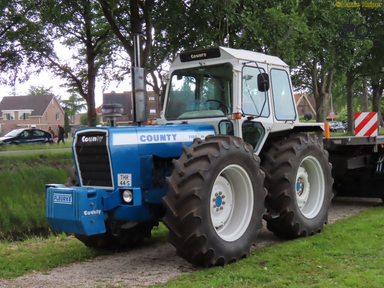 Foto County 1184TW #1474051