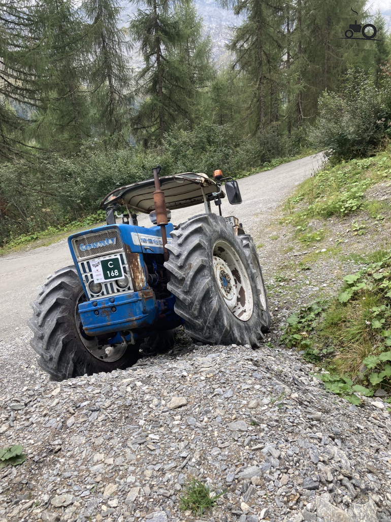 Foto County 1124 #1500305