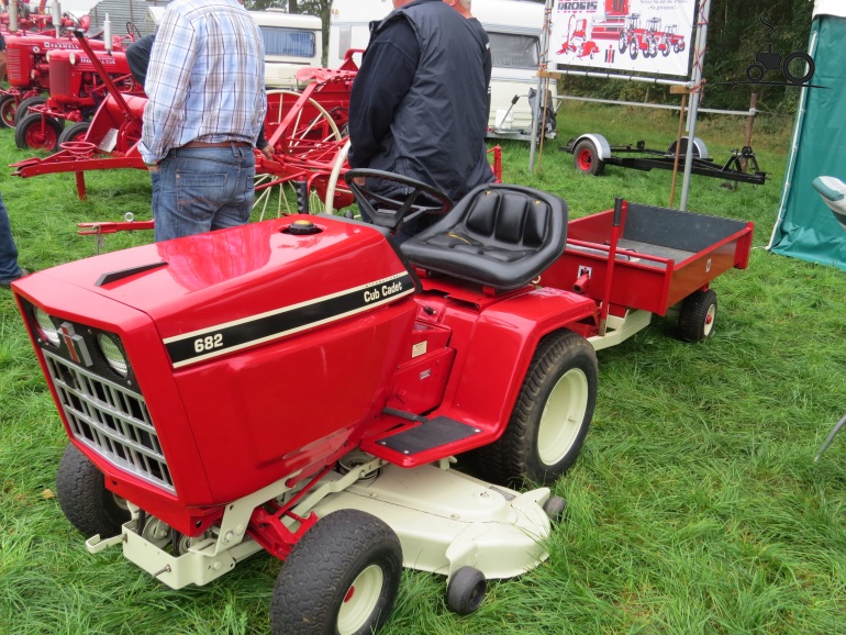 Foto Cub Cadet 682 #876660