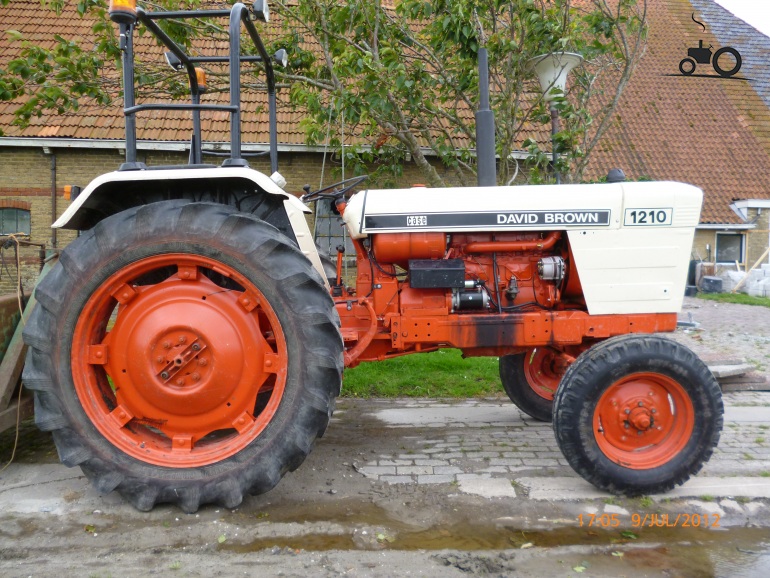 Foto David Brown 1210 #694580