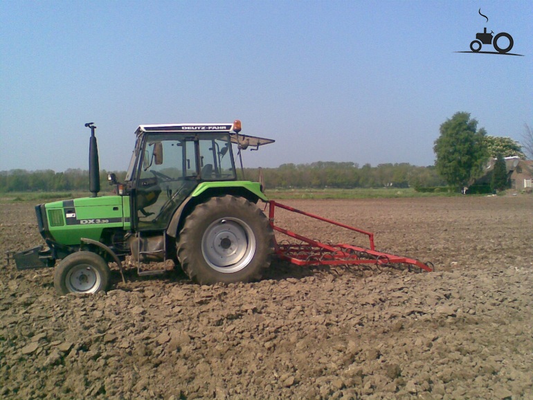 Foto Deutz-Fahr DX 3.30 #234330