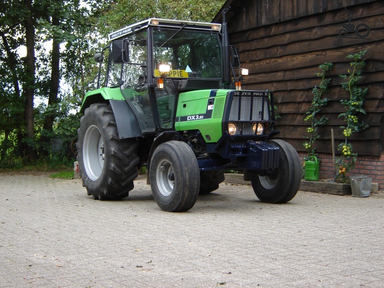 Foto Deutz-Fahr DX 3.30 #68577