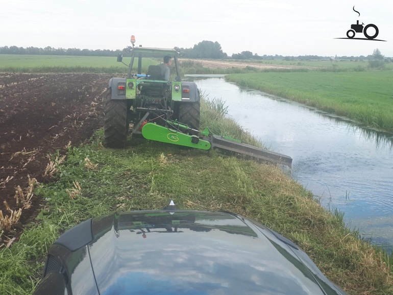 Foto Deutz-Fahr DX 120 #1377970