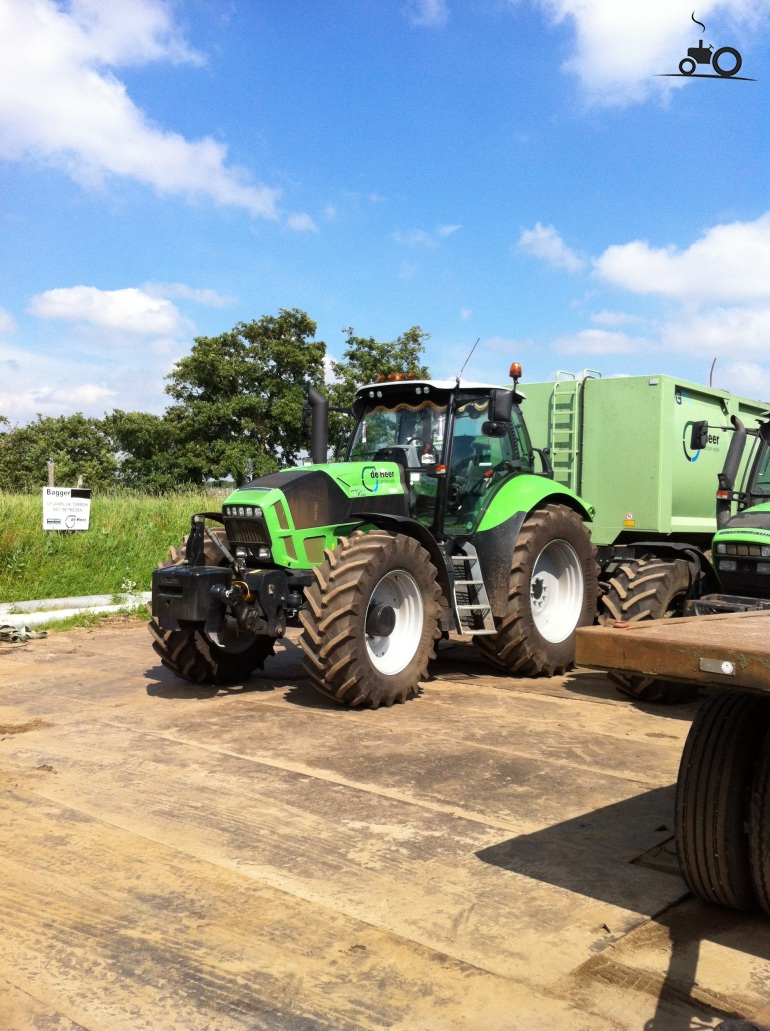 Foto Deutz-Fahr Agrotron TTV 630 van De Heer Land & Water