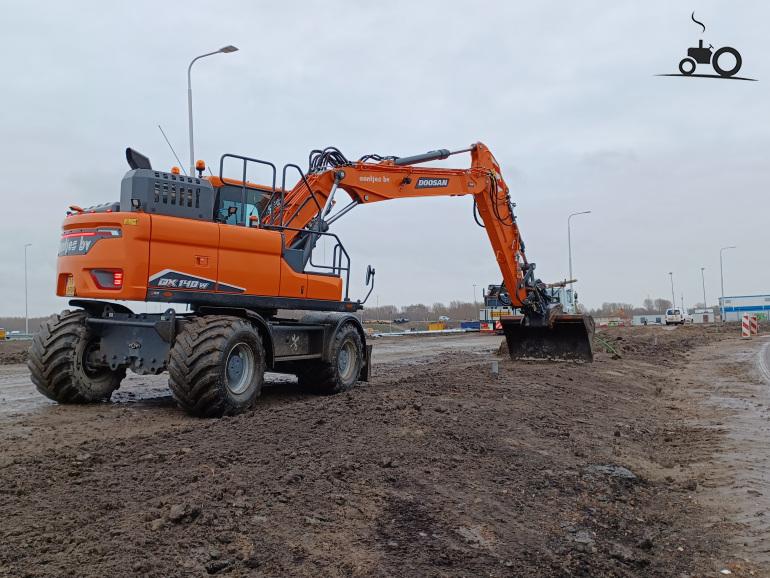 Foto Doosan DX140W #1512729