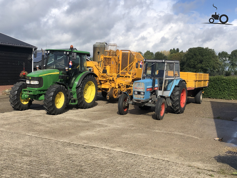 Eicher 3066 en John deere 5720