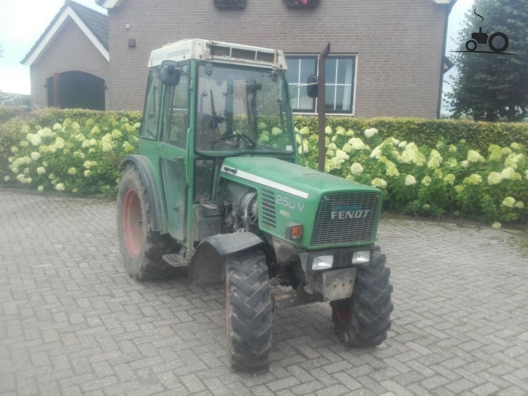 Foto Fendt 250 V #1180629