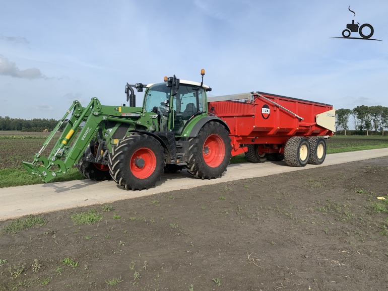 Foto Fendt 513 Vario #1406869