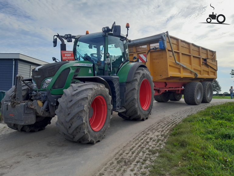 Foto Fendt 724 van Loonbedrijf Post