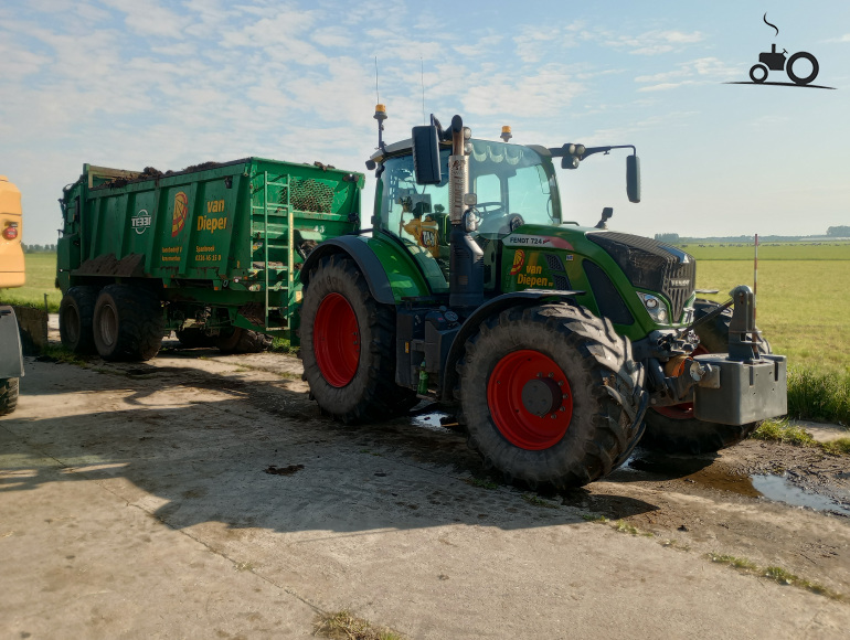 Foto Fendt 724 van Loonbedrijf van Diepen
